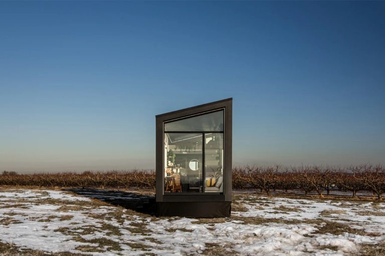 AMBIENTES | Luna por la firma estadounidense New Frontier Design