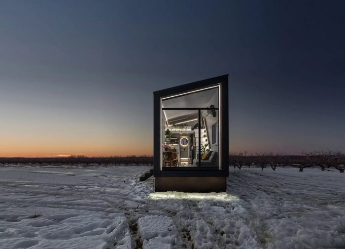 AMBIENTES | Luna por la firma estadounidense New Frontier Design