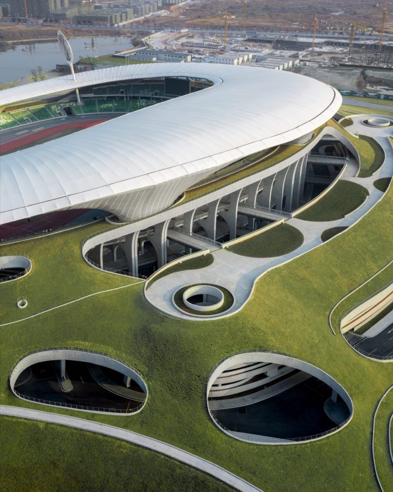 AMBIENTES | Estadio Quzhou Sports Park por MAD Architects