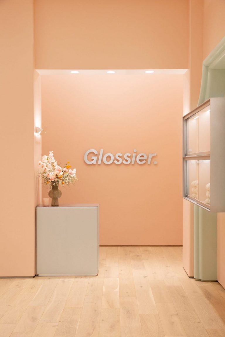 AMBIENTES | Tienda Glossier Boston por Glossier Team