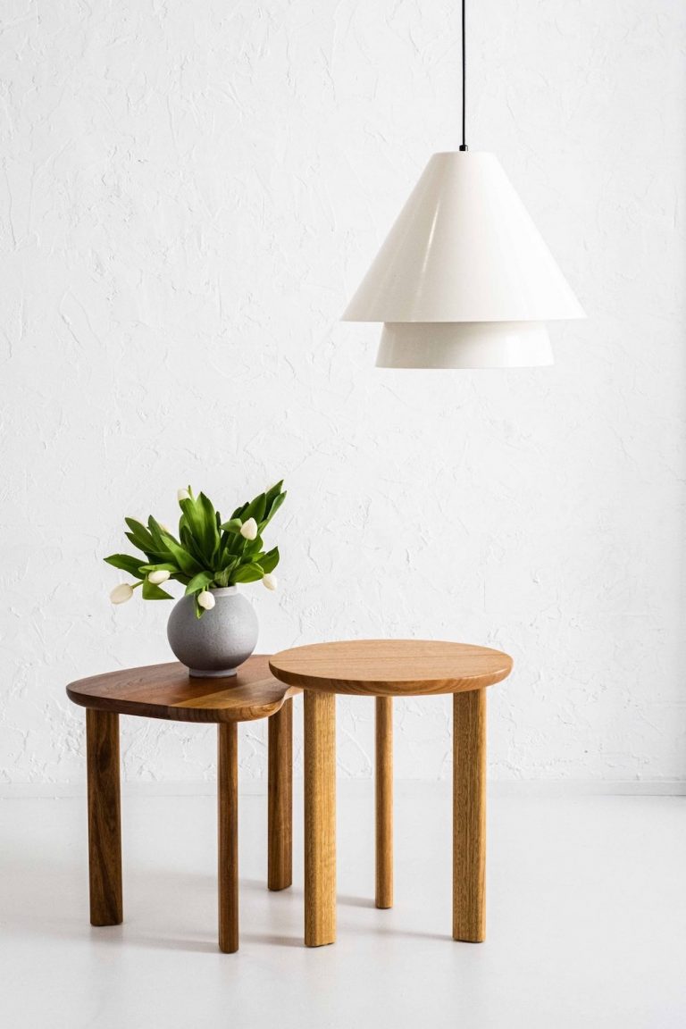 AMBIENTES | Pebble Side Table por Andrew Carvolth