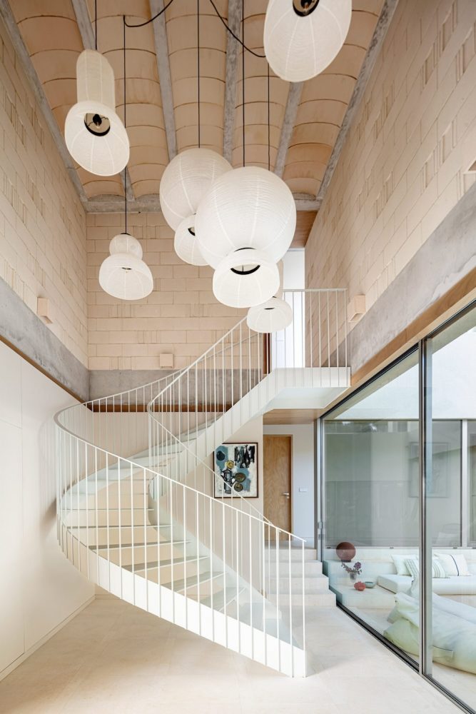 AMBIENTES | Casa Bundle por la firma española Nomo Studio