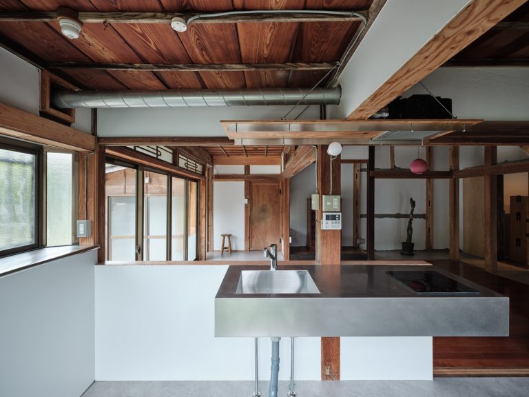 AMBIENTES | Kimitsu House por ROOVICE