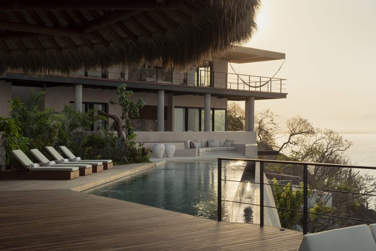 AMBIENTES | Casa Yuri por la firma mexicana Zozaya Arquitectos