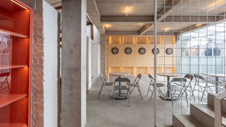 AMBIENTES | Pong 2.0 por el estudio colombiano Cabida Arquitectura